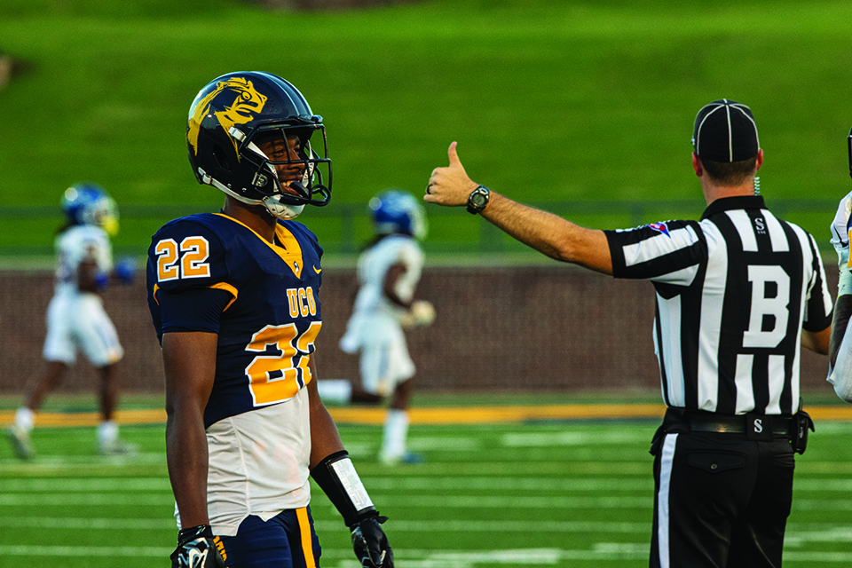 Football begins with Kearney at UCO - UCentral Media