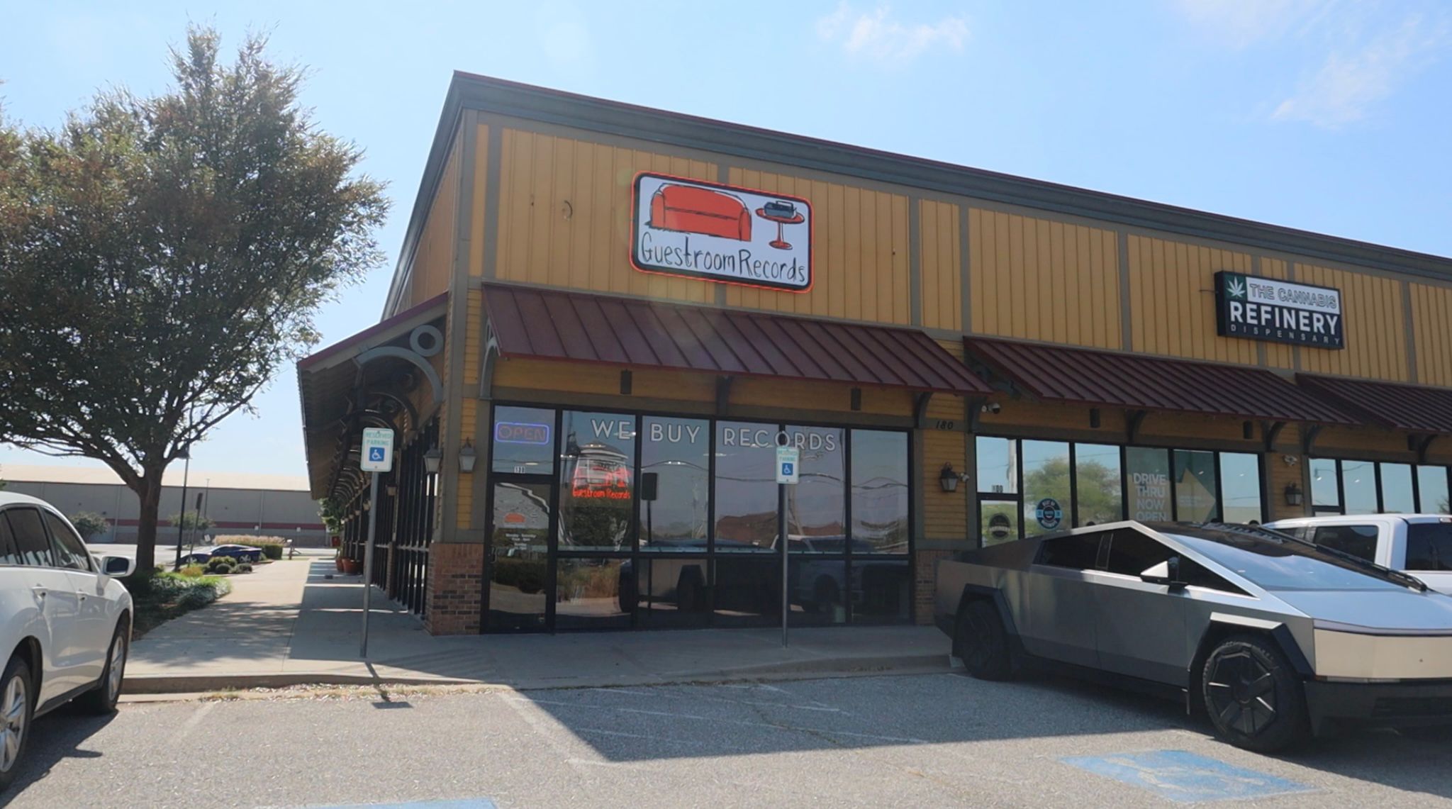 Guestroom Records Opens New Edmond Location - UCentral Media